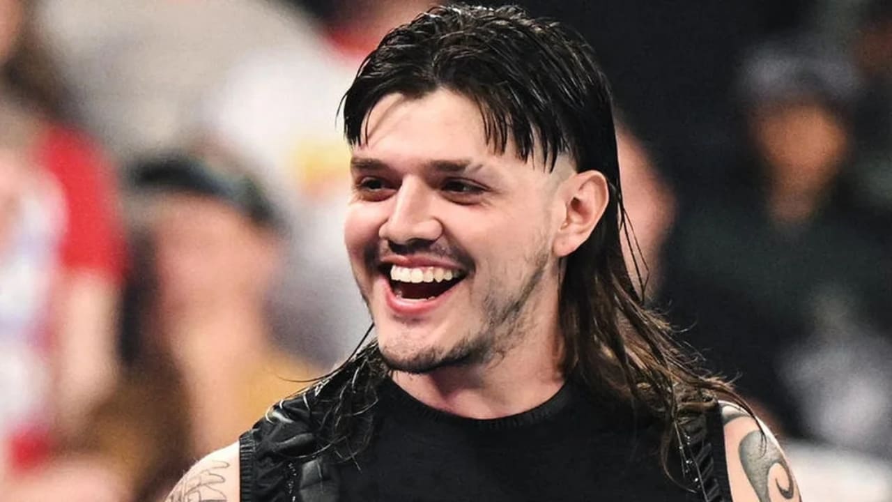Dominik Mysterio Net Worth in 2026: Salary, Earnings, Wife - Surprise ...
